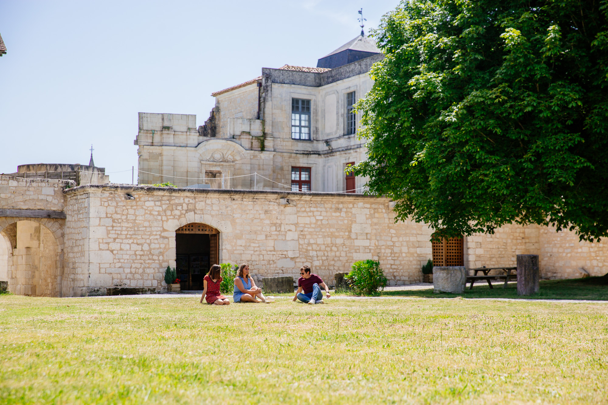 Sur la route des châteaux - Sud Charente Tourisme